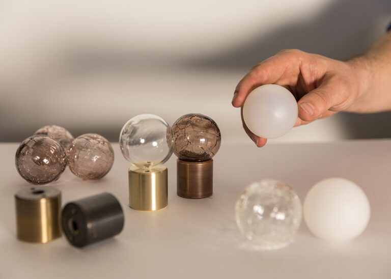 A custom lighting experience: choose your own colour, texture and finish